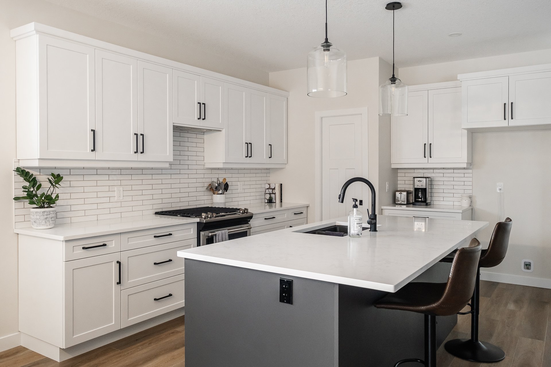 Dream Kitchen at Sarah's Cove | CNG Stone Products